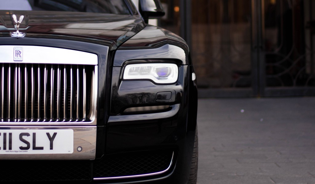 How Custom Number Plates Transform Your Vehicle’s Identity | TopReg